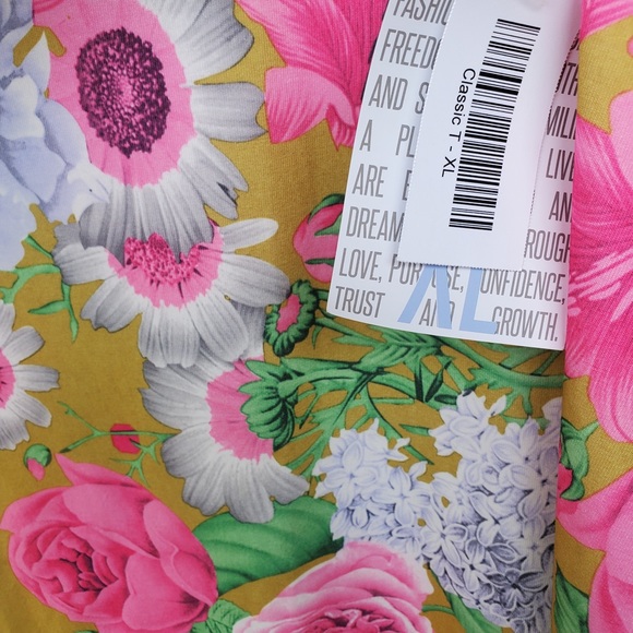 LuLaRoe | Tops | New Lularoe Classic T Xl | Poshmark